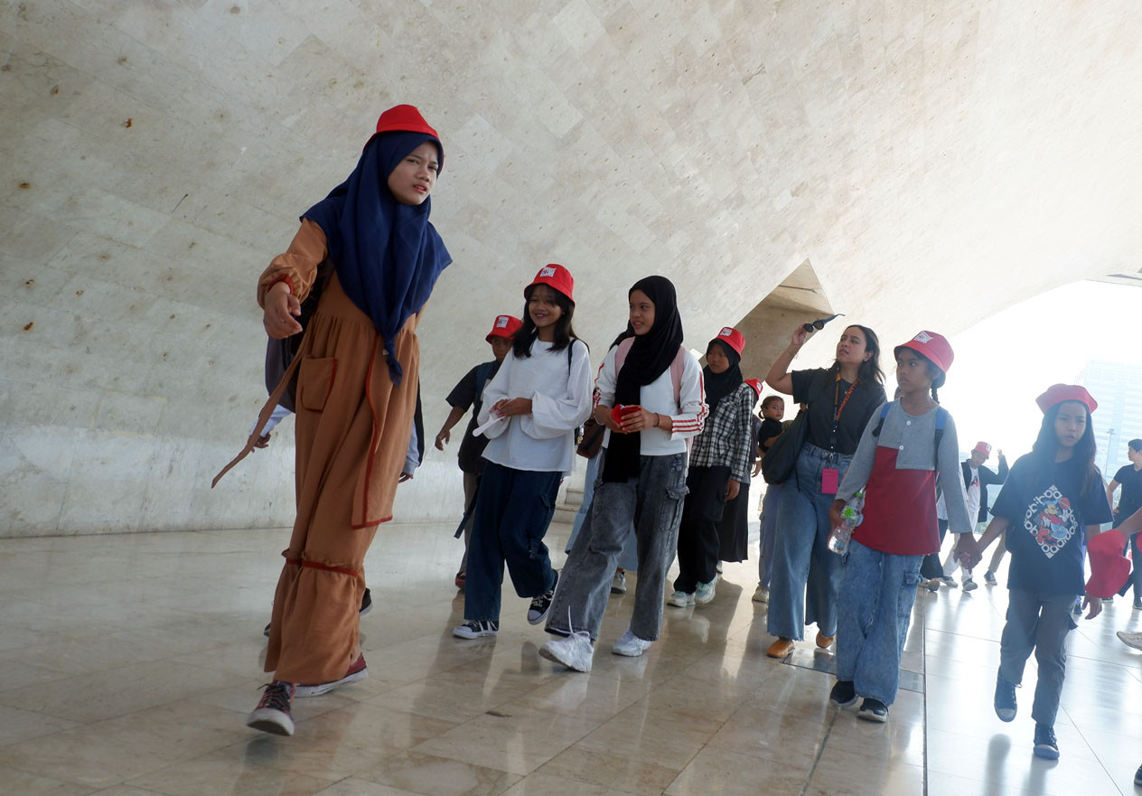FOTO: Dorong Inklusi Pendidikan di Momen Kemerdekaan, Bank DBS ...
