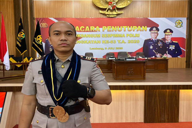 Jadi Siswa Terteladan dan Tertabah, AKP Andika Raih Rangking Pertama ...