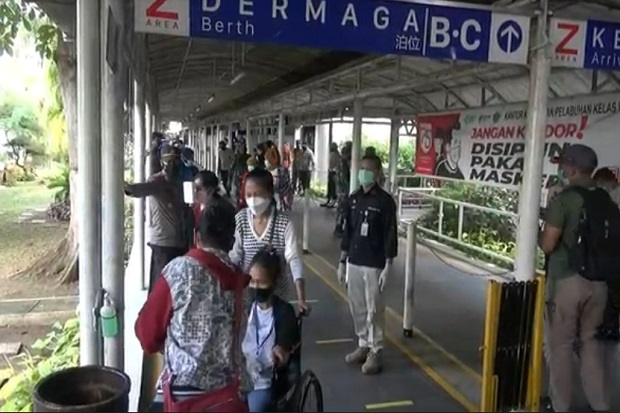 Nyalakan Tanda Bahaya di Batam, Badai COVID-19 Terjang Singapura