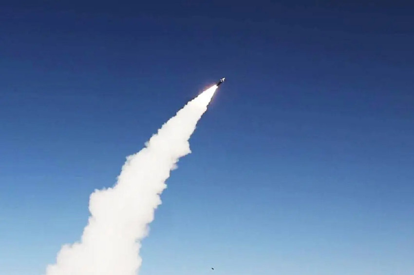 Houthi Serang Israel dengan Rudal Hipersonik Palestine-2, Sirene Tel ...