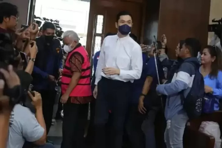 Koruptor di Indonesia Dihukum 6,5 Tahun Penjara, Koruptor di China ...