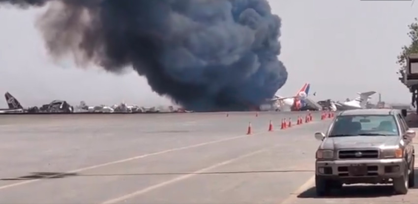 Israel Hancurkan Pesawat Terakhir di Bandara Sanaa Yaman, 78 Jemaah ...