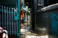 FOTO: Banjir Landa Kampung Jati Jakarta Timur di Hari Kedua Lebaran
